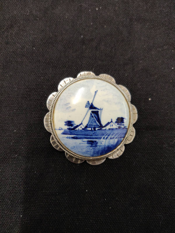 Delft Silver Brooch - Antique Furniture Glasgow